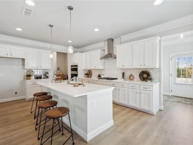99 Maple Trail