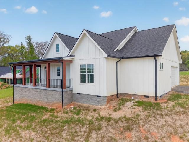 99 Moore Ln