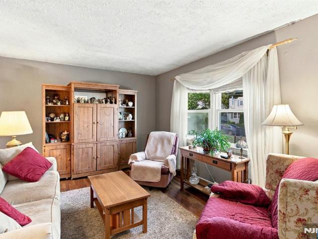 99 Mountain Road