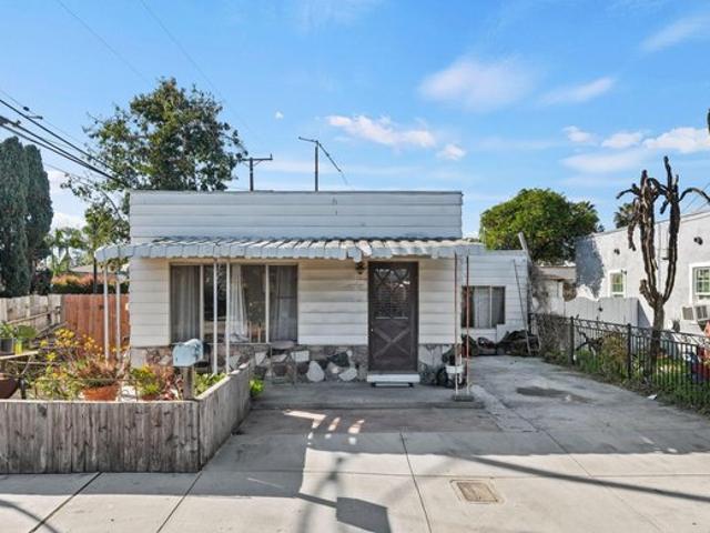 99 Nectarine Ave, Goleta, CA 93117