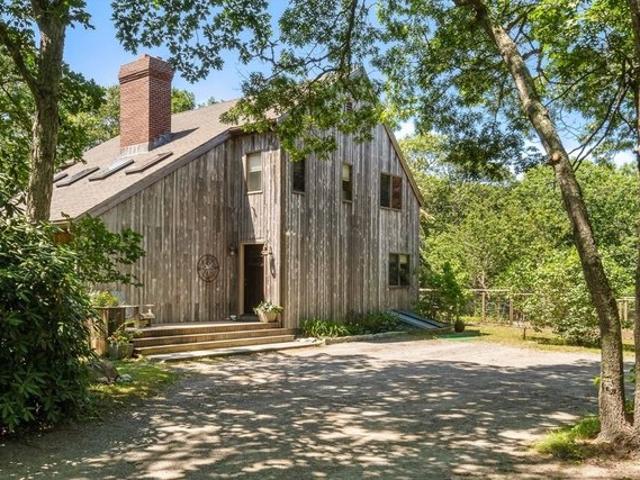 99 Old Purchase Rd, Edgartown, MA 02539