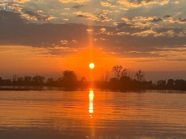 99 River Sunset Blvd Unit 26, Fremont, OH 43420