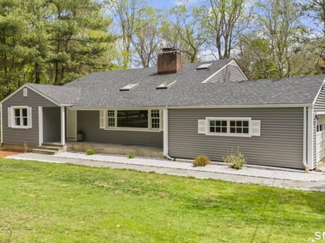 99 Rivergate Dr, Wilton, CT 06897
