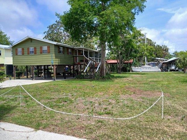 99 SE 236th St, Old Town, FL 32680