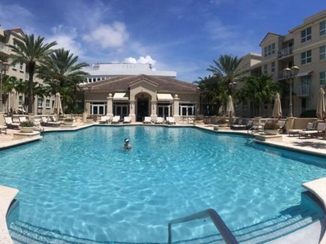 99 SE Mizner Blvd Apt 401, Boca Raton, FL 33432