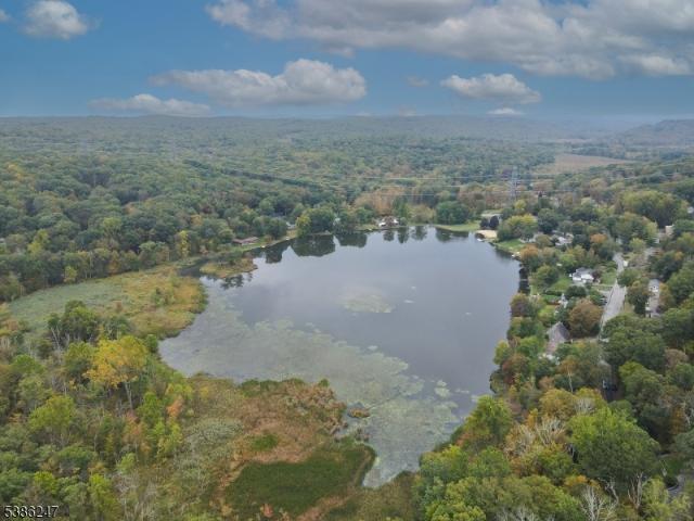 99 Seneca Lake Rd, Sparta, NJ 07871 | MLS #4024