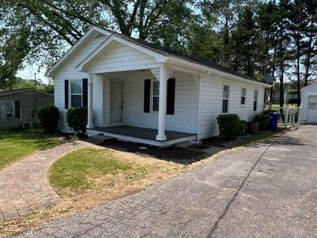 99 Sunset Drive NW