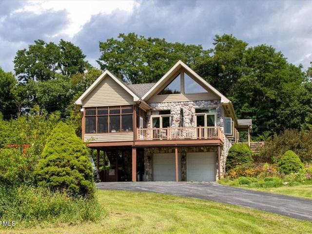 99 Sugar Hill Rd, Crown Point, NY 12928