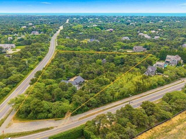 99 Surfside Rd, Nantucket, MA 02554