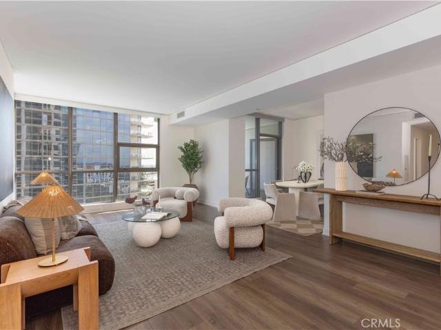 9 MacArthur Place 404