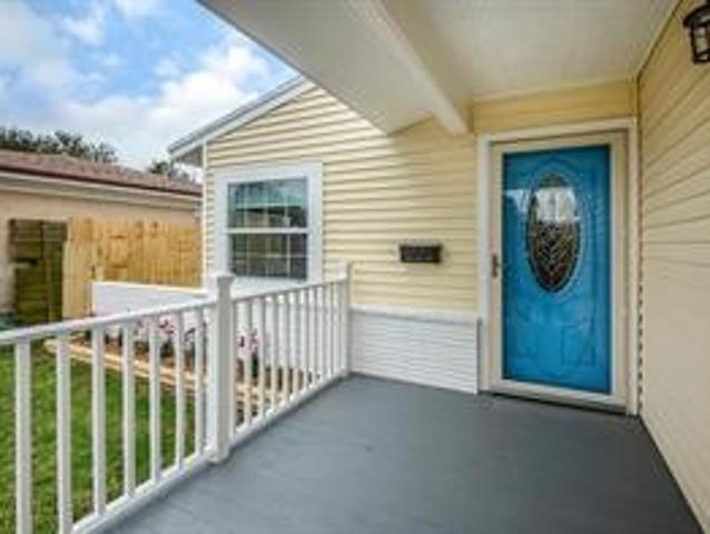 9 Manor Way
