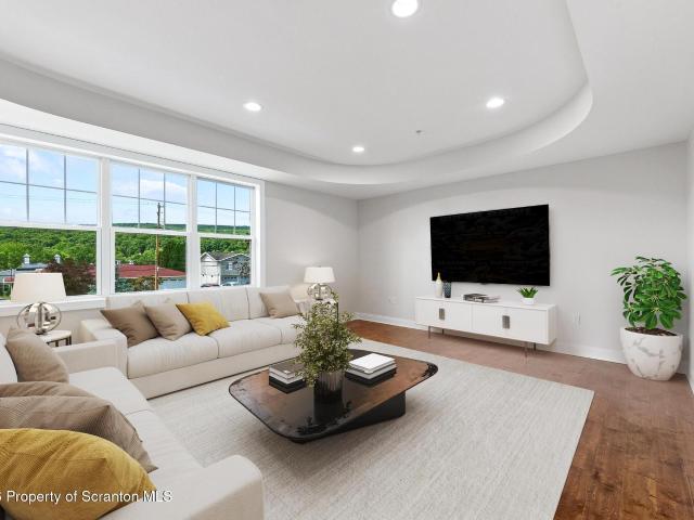 9 Maple Leaf Drive
