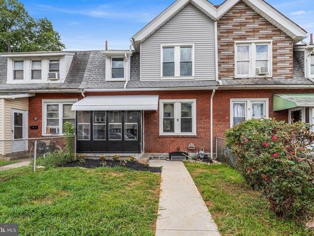 9 Maple St, Marcus Hook, PA 19061