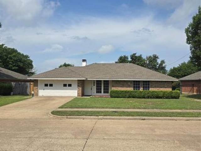 9 Marvin Gdns, Midlothian, TX 76065