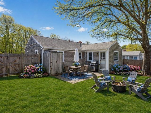 9 Mayflower Rd