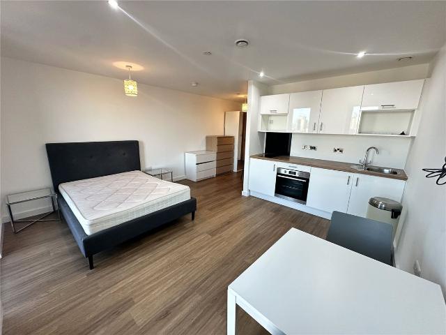 9 Michigan Ave, Media City UK, Salford M50, Studio to rent, £900 pcm | PrimeLocation