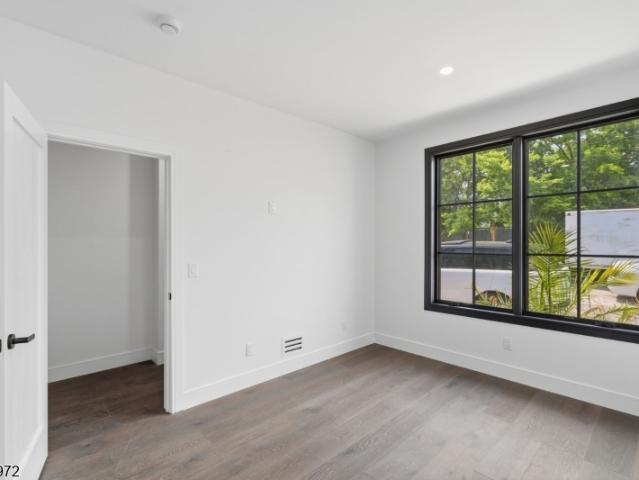 9 Minerva St # 1