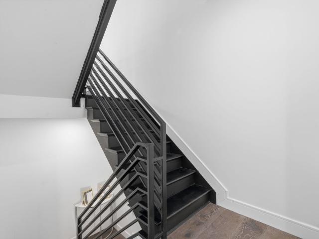 9 Minerva St # 2