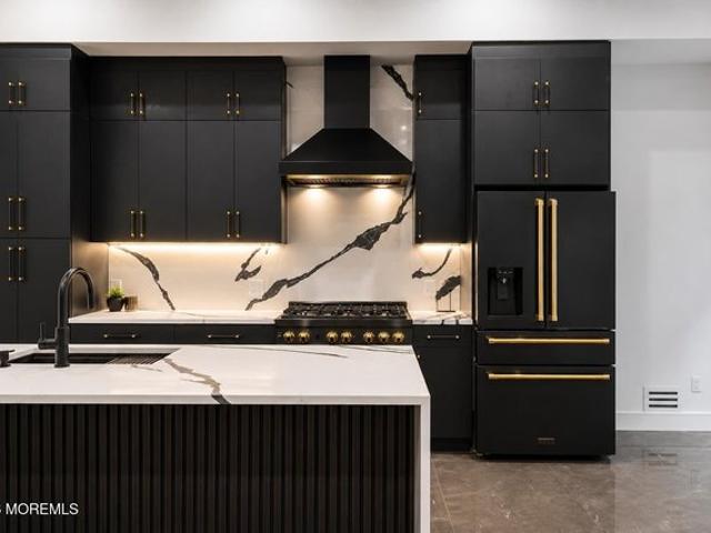 9 Minerva St Unit 1, Jersey City, NJ 07304
