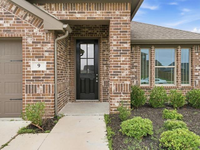 9 Mockingbird Lane