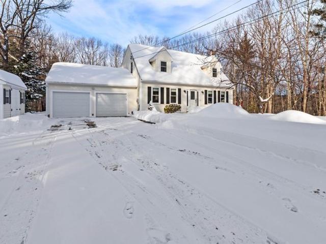9 Mosher Dr, Brookline, NH 03033