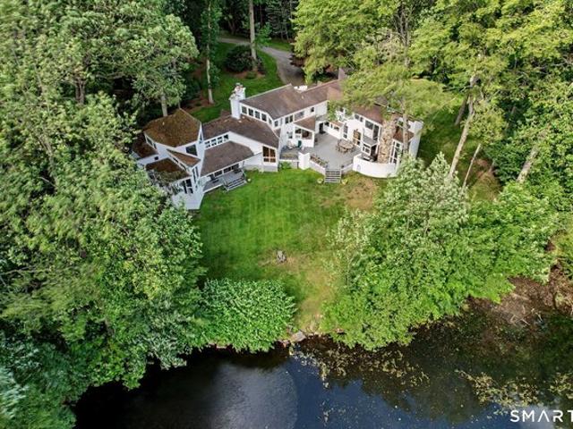 9 Morehouse Ln, Norwalk, CT 06850