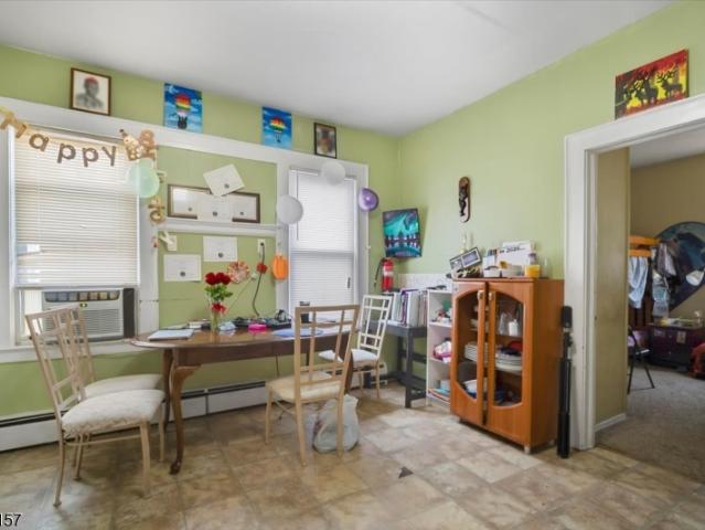 9 Morris Ave
