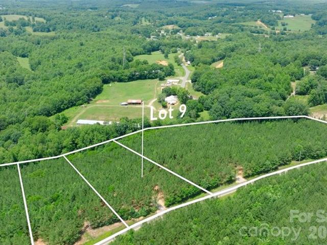 9 Morrison Rd, Morganton, NC 28655
