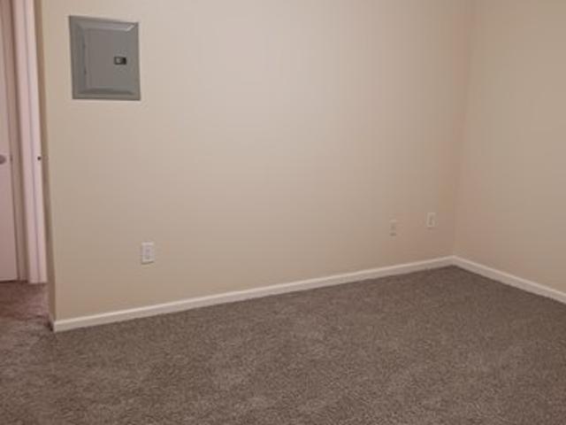 9 N 3rd St, Harrison, NJ 07029