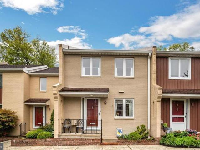 9 N Close, Moorestown, NJ 08057