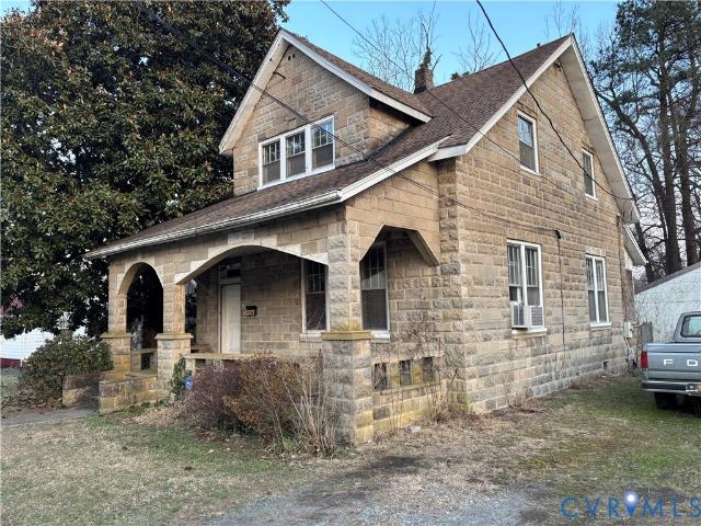 9 N Elm Avenue