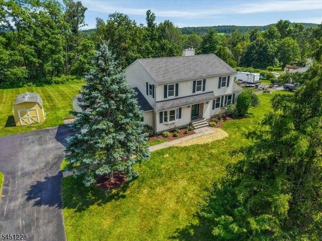 9 N Field Dr, Wantage Township, NJ 07461