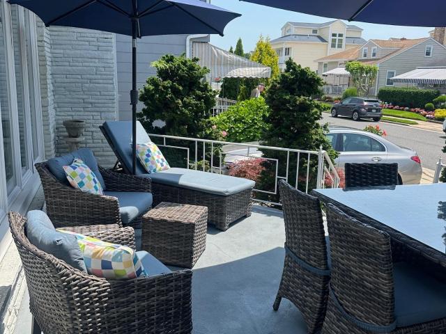 9 N Harding Ave