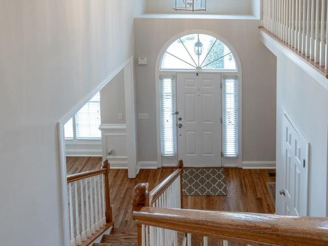 9 N Woodburn Lane