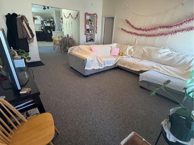 9 Narragansett Ave, Unit 3, Newport, RI 02840 | MLS #1404 | Compass