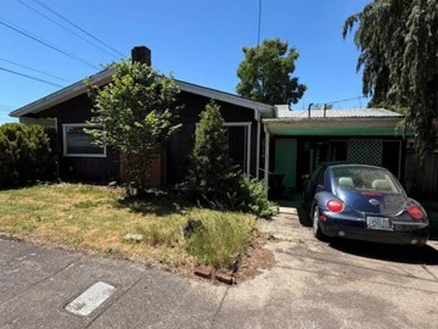 9 NE 109th Ave, Portland, OR 97220