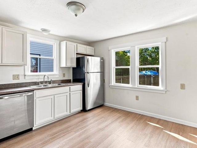 9 New York St, Dover, NH 03820