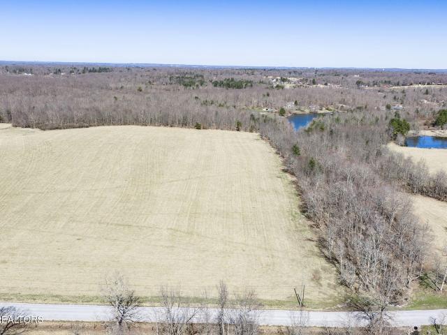 9 Nicholson Dr, Crossville, TN 38572 | MLS #3139 | Compass