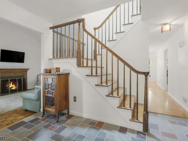9 Northbridge Pl