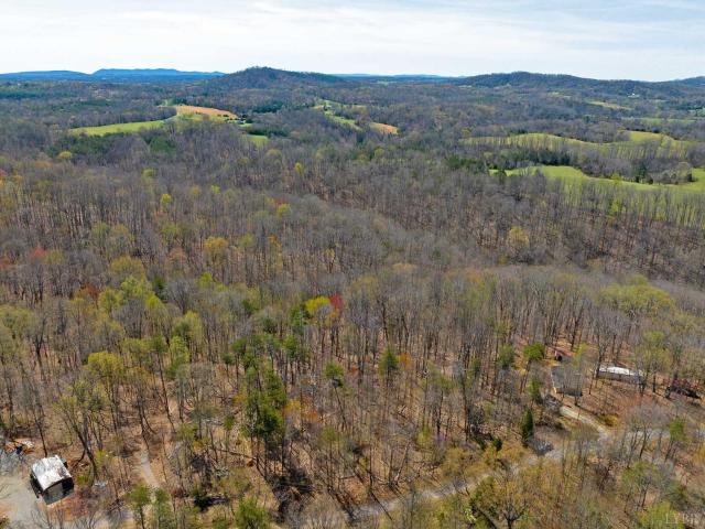 9 Oak Dr