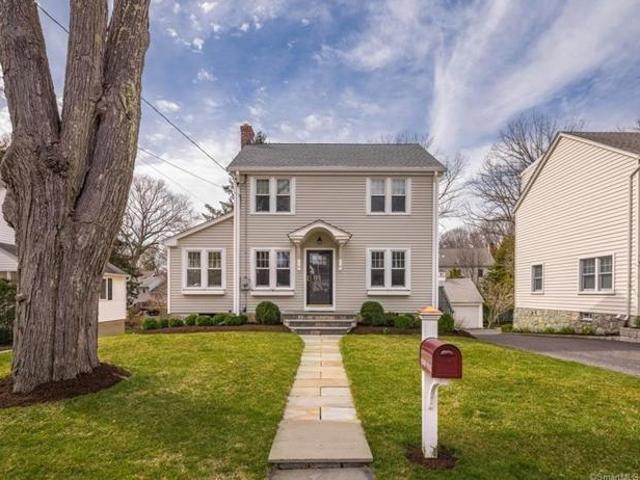 9 Oak Park Ave, Darien, CT 06820