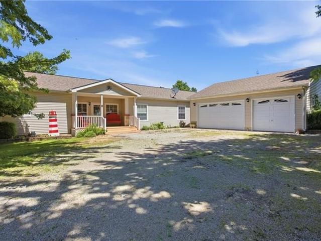 9 Oak Pt, Neoga, IL 62447