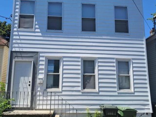 9 Oak St, Cohoes, NY 12047
