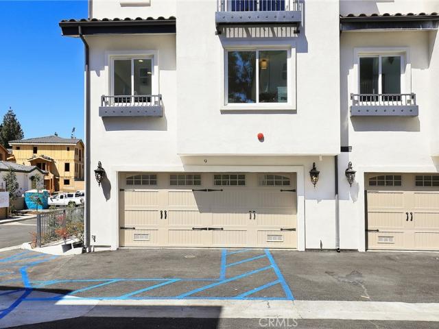 9 Oakmont Lane