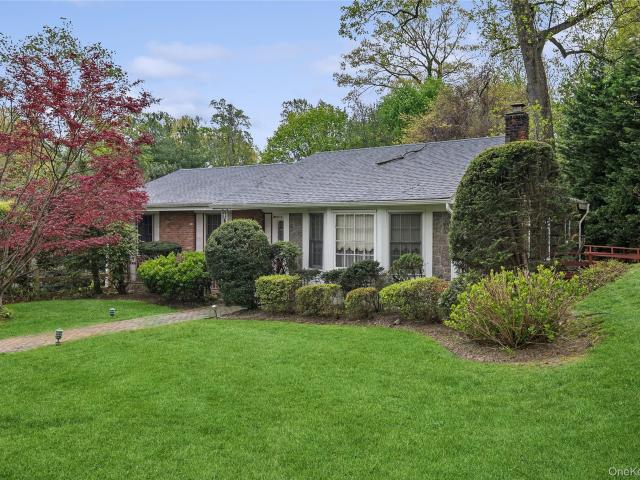 9 Oakwood Circle