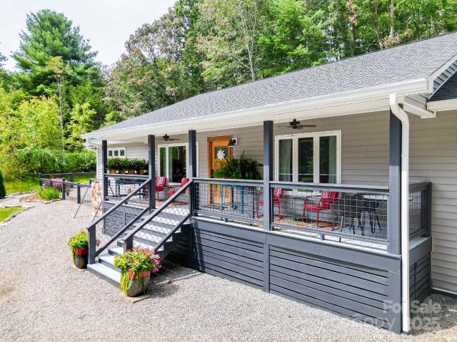 9 Oakwood Dr, Weaverville, NC 28787 | MLS #4299 | Compass