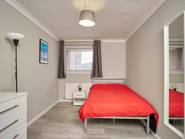9 Ollerton – Room 3