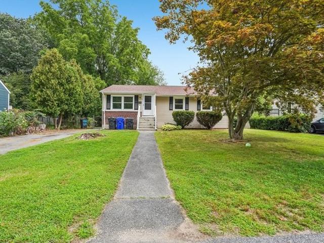 9 Atlantic Ave, North Providence, RI 02904