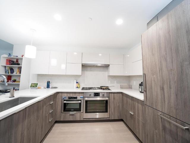 9 Avenue At Port Imperial # 515