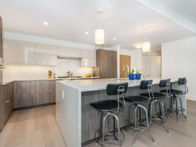 9 Avenue At Port Imperial # 810